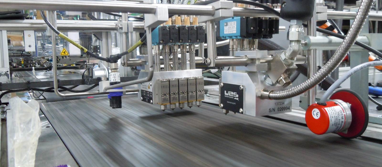 igluetech. Hotmelt & Cold Glueing.